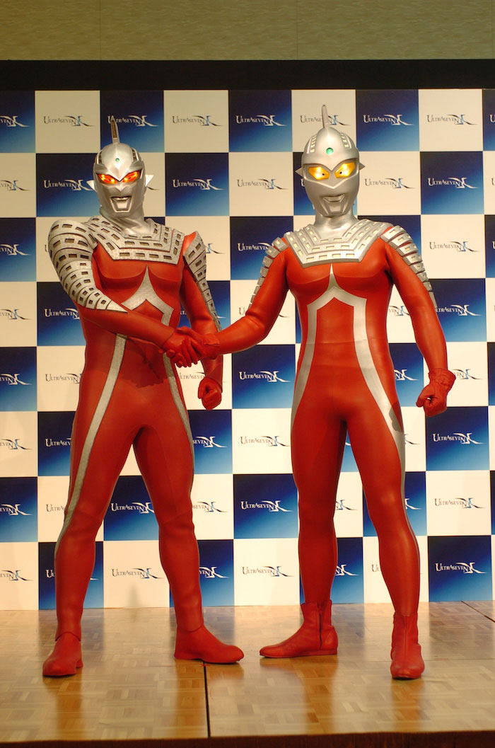 連載 特撮ばんざい！ 第8回：本誌「史上最大のウルトラセブン大特集」発行記念 「15年目のNEW WORLD」ULTRASEVEN X対談 ...