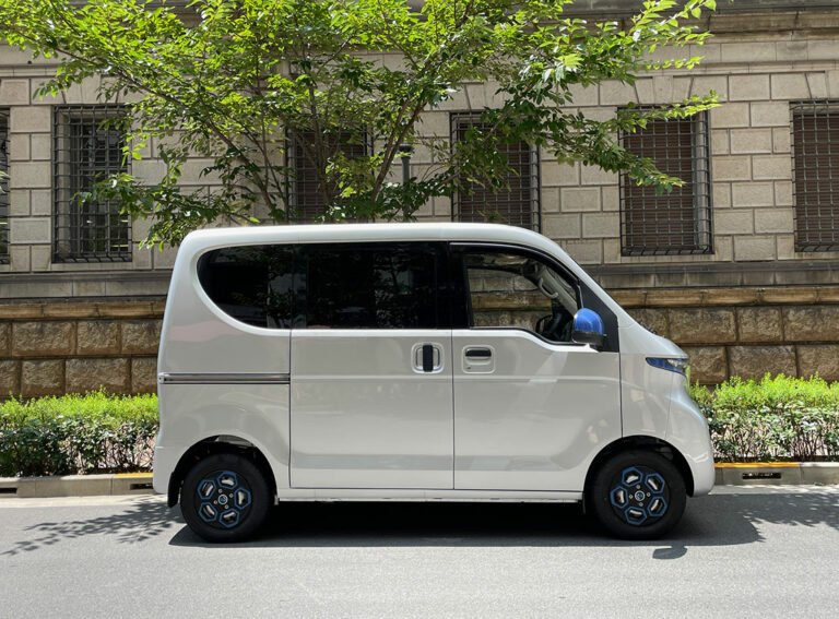 見たことあるけど……な、EV『ASF2.0』を試乗したゾ！ – モノ・マガジンweb