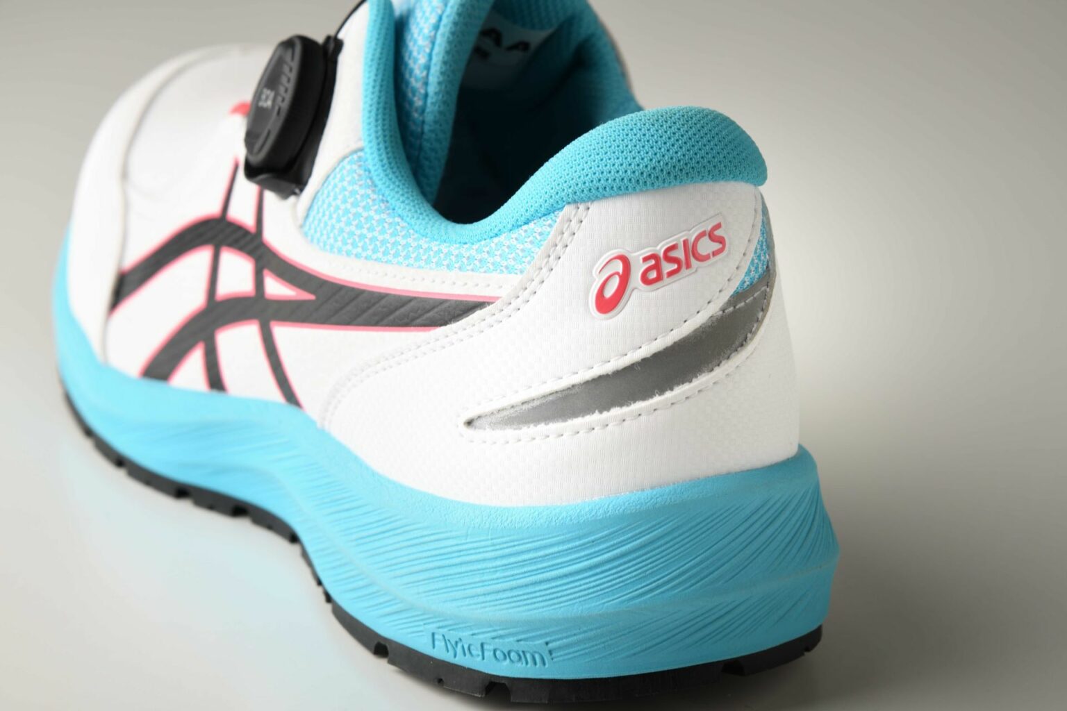 ワーキングシューズ最前線！ アシックス【ウィンジョブ CP309 BOA】の明日もがんばれるフィット感とは？ – モノ・マガジンweb